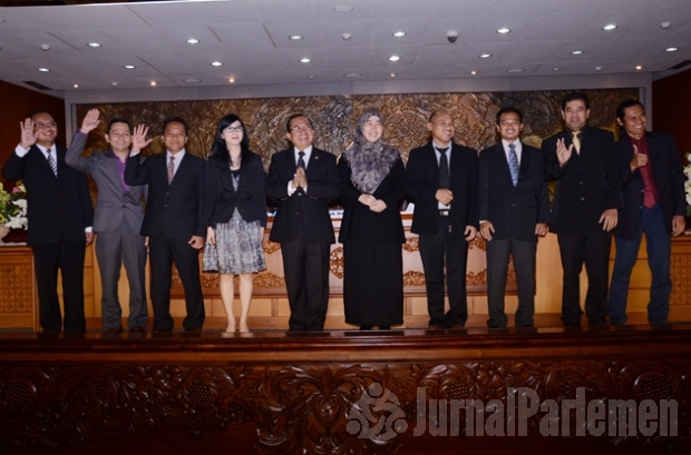 AGATHA LILY KOMISIONER KPI PUSAT